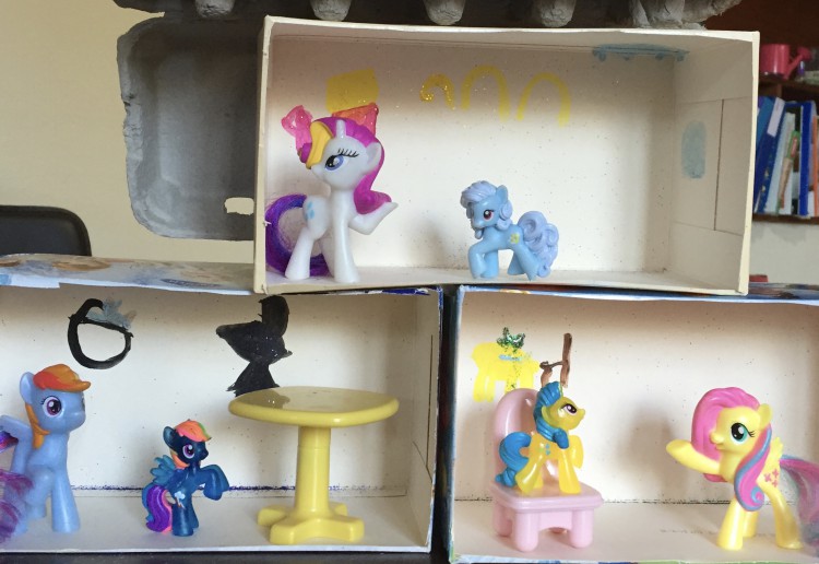 Tissue box pony house - Arts, Crafts and DIY